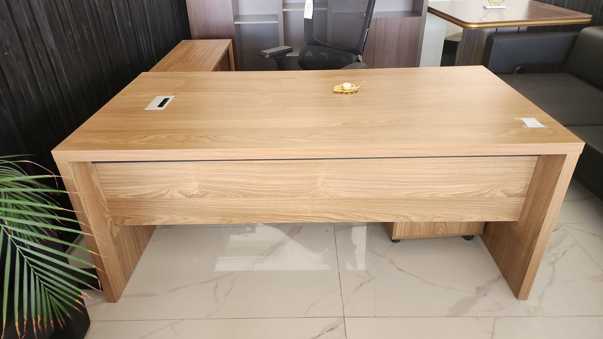 EXECUTIVE DESK – Eiffel Furniture